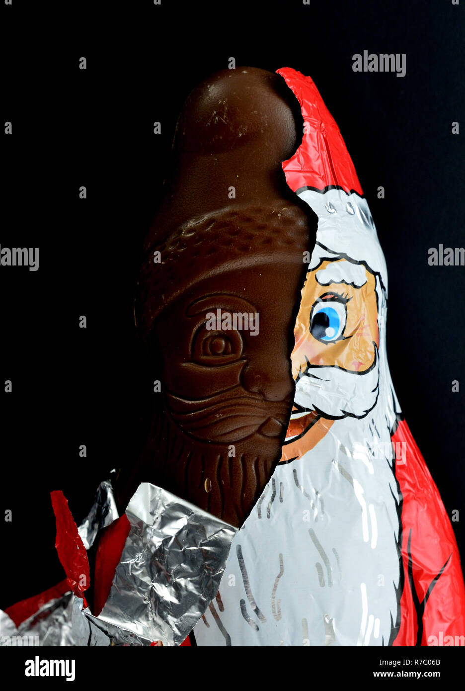 Chocolate santa hi-res stock photography and images - Alamy