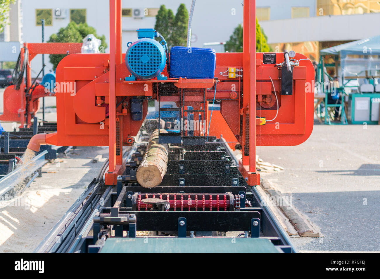 Wood Cutting Machine Stock Photos & Wood Cutting Machine Stock Images ...