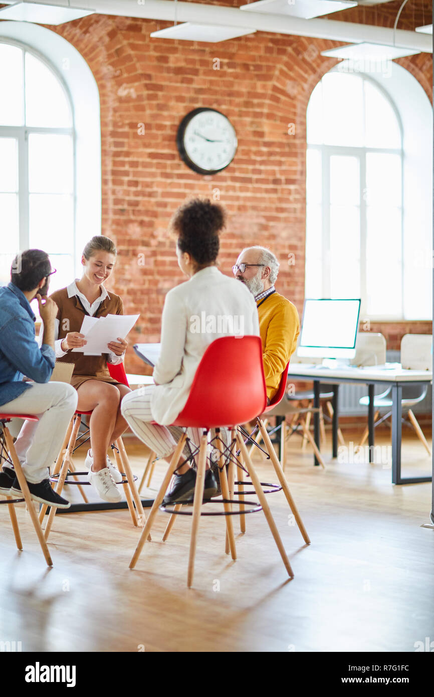 Person making report hi-res stock photography and images - Alamy