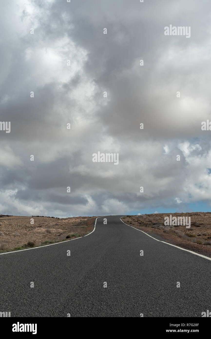 Empty roadway hi-res stock photography and images - Alamy