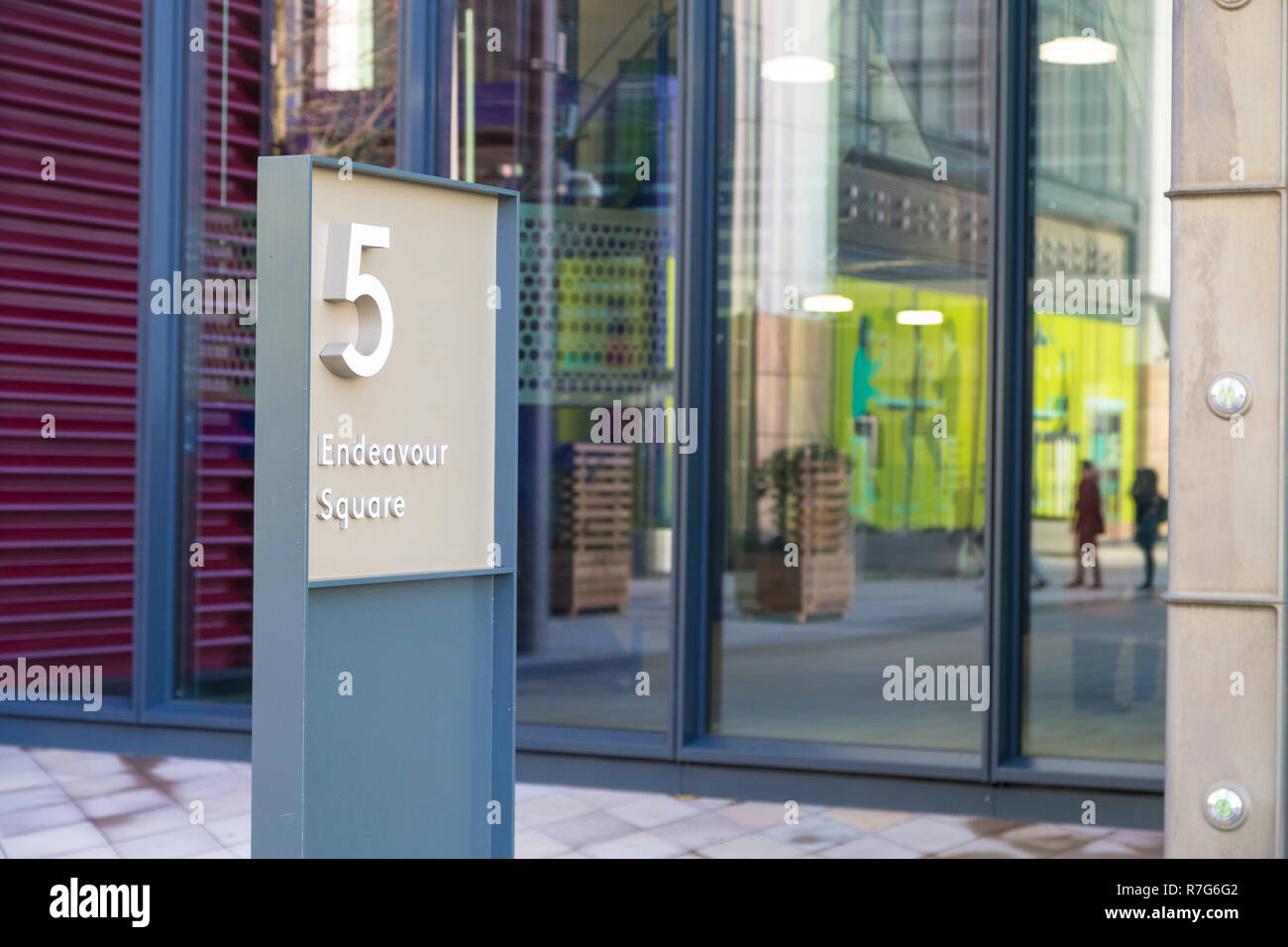 Endeavour sq hi-res stock photography and images - Alamy