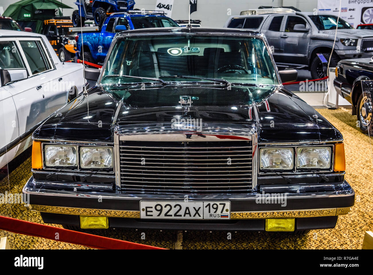 Zil limousine hi-res stock photography and images - Alamy