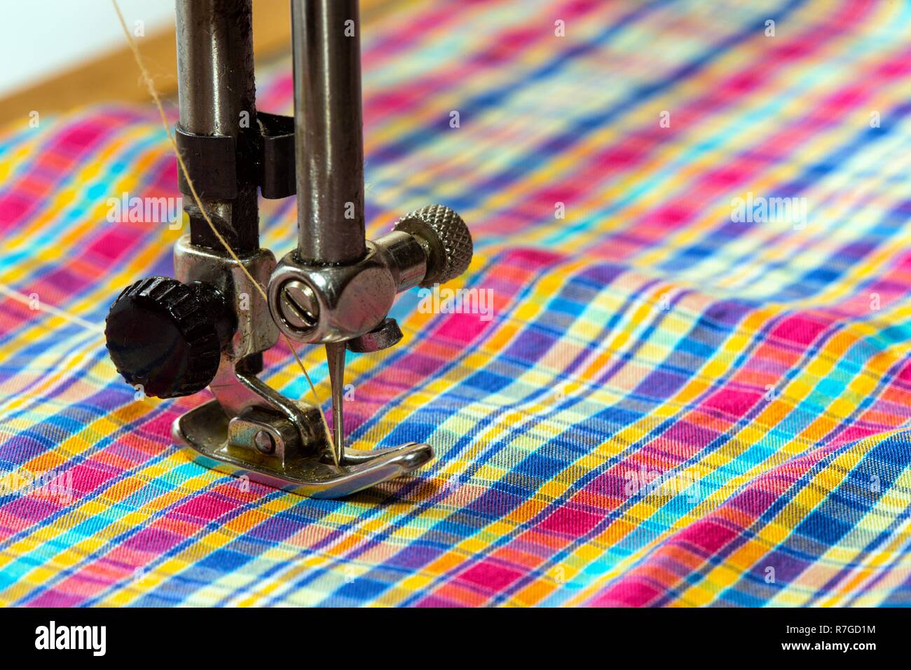 sewing machine - sewing process in the phase of sewing Stock Photo - Alamy