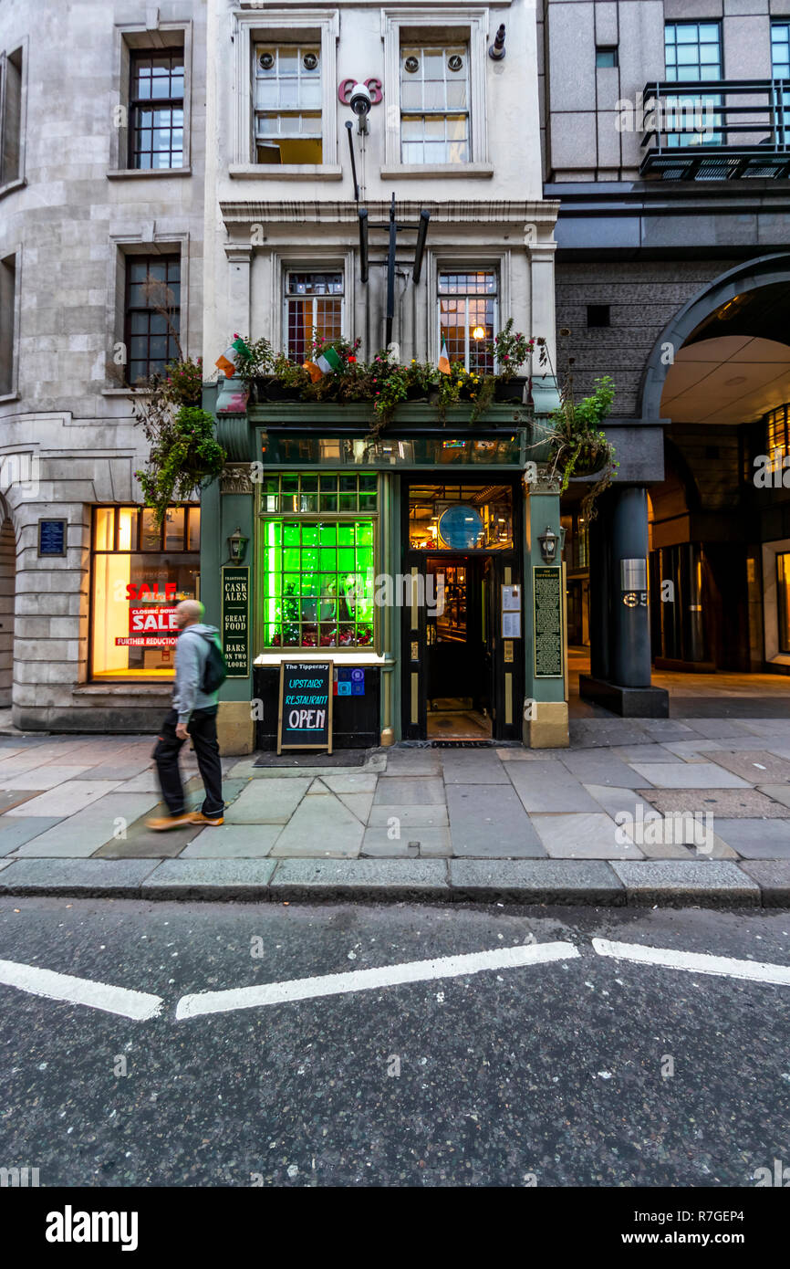 London's oldest Irish Bar, The Tipperary Irish Pub, 66 Fleet St, London ...