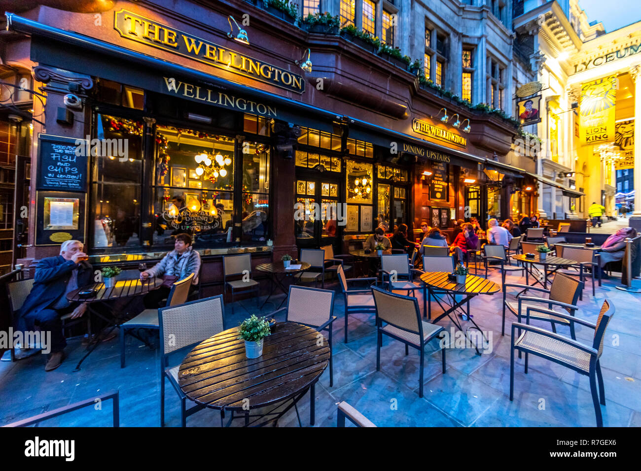 The Wellington public house, Strand, London. UK Stock Photo - Alamy