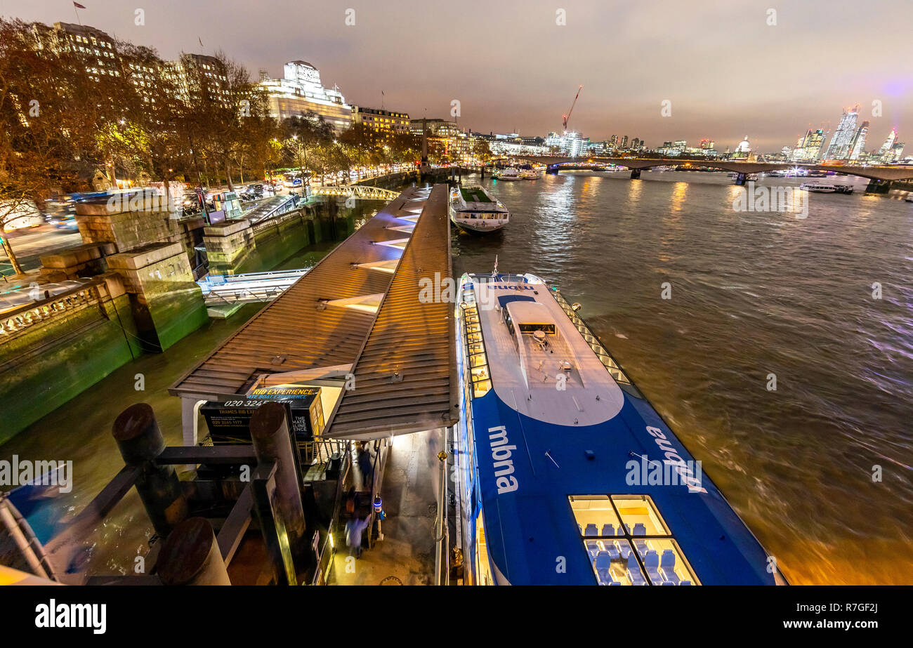 Waterloo floating pier hi-res stock photography and images - Alamy