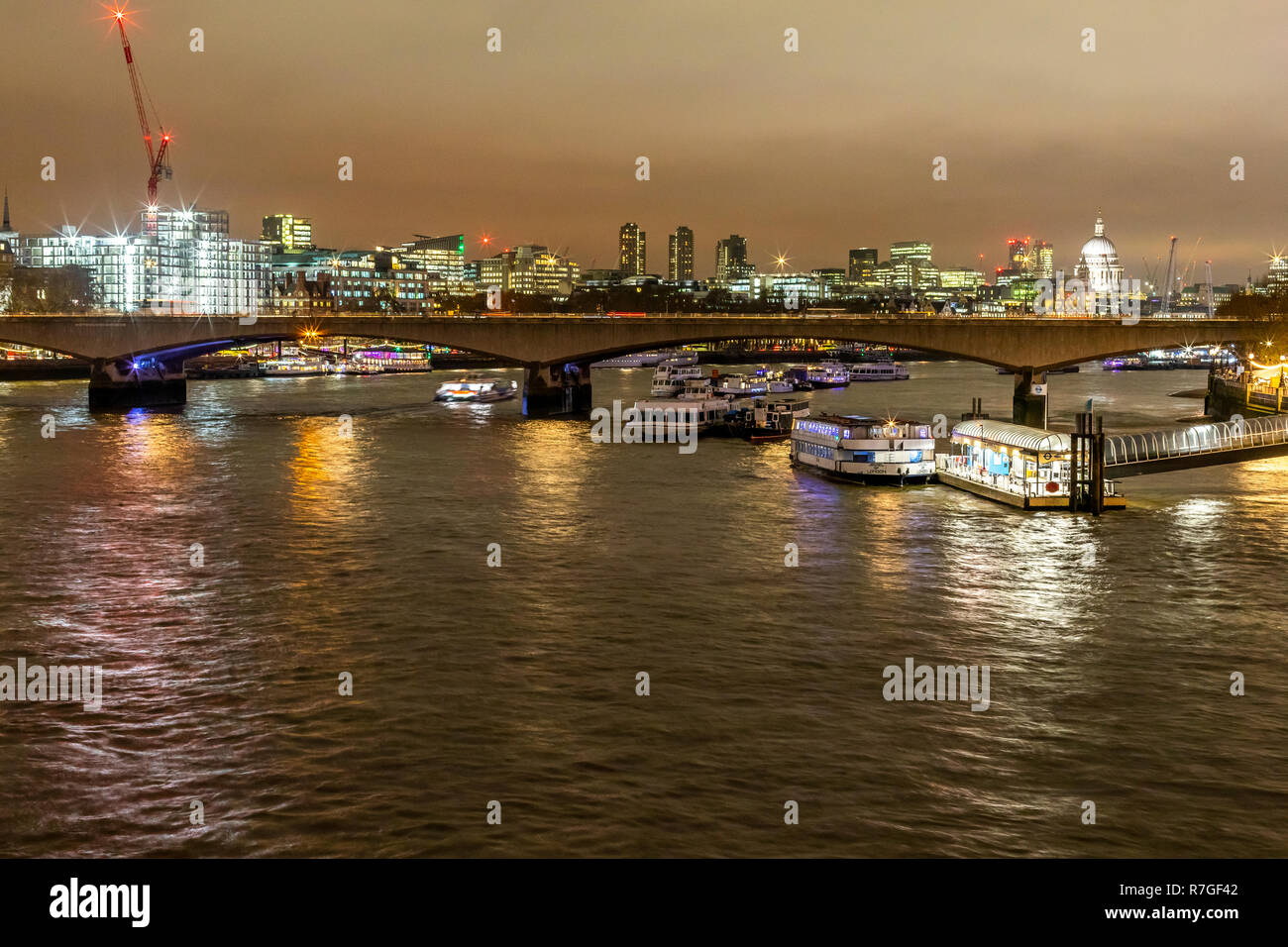 Waterloo Bridge and the Festival Pier from the Golden Jubilee Bridges ...