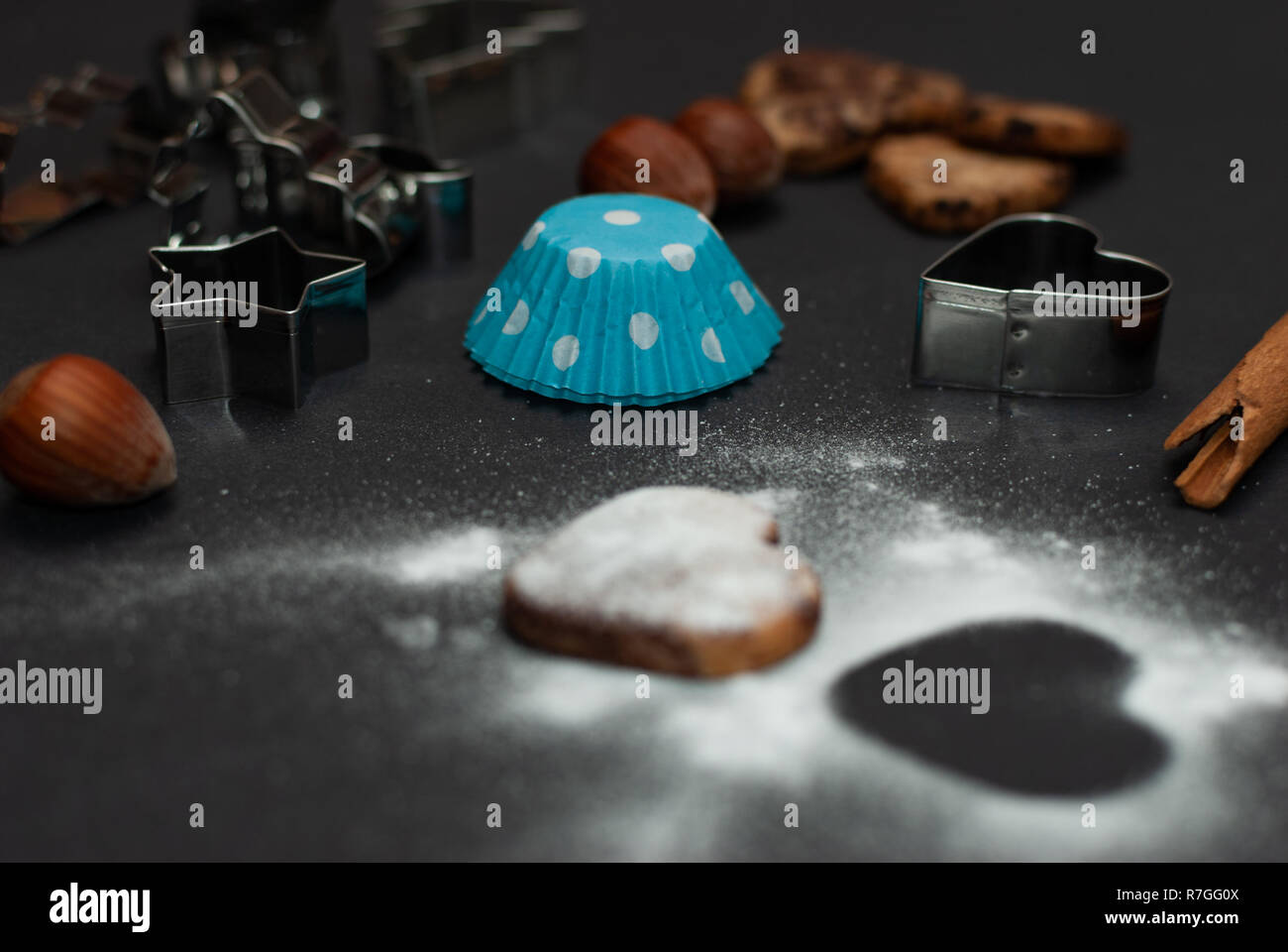 Backing form hi-res stock photography and images - Alamy