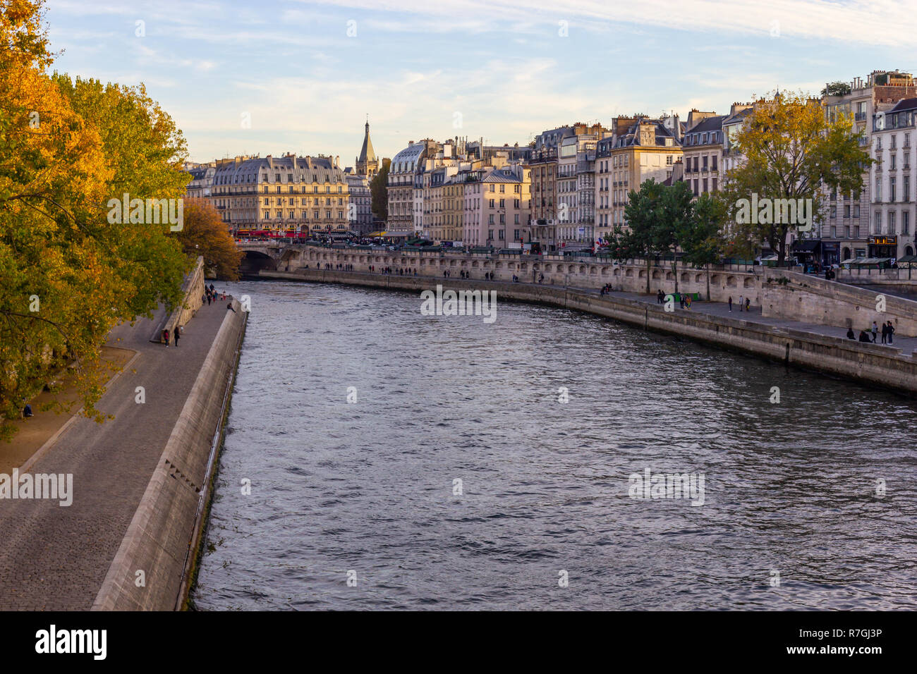Buildings and Sena River sidewalk, Paris, France Stock Photo - Alamy