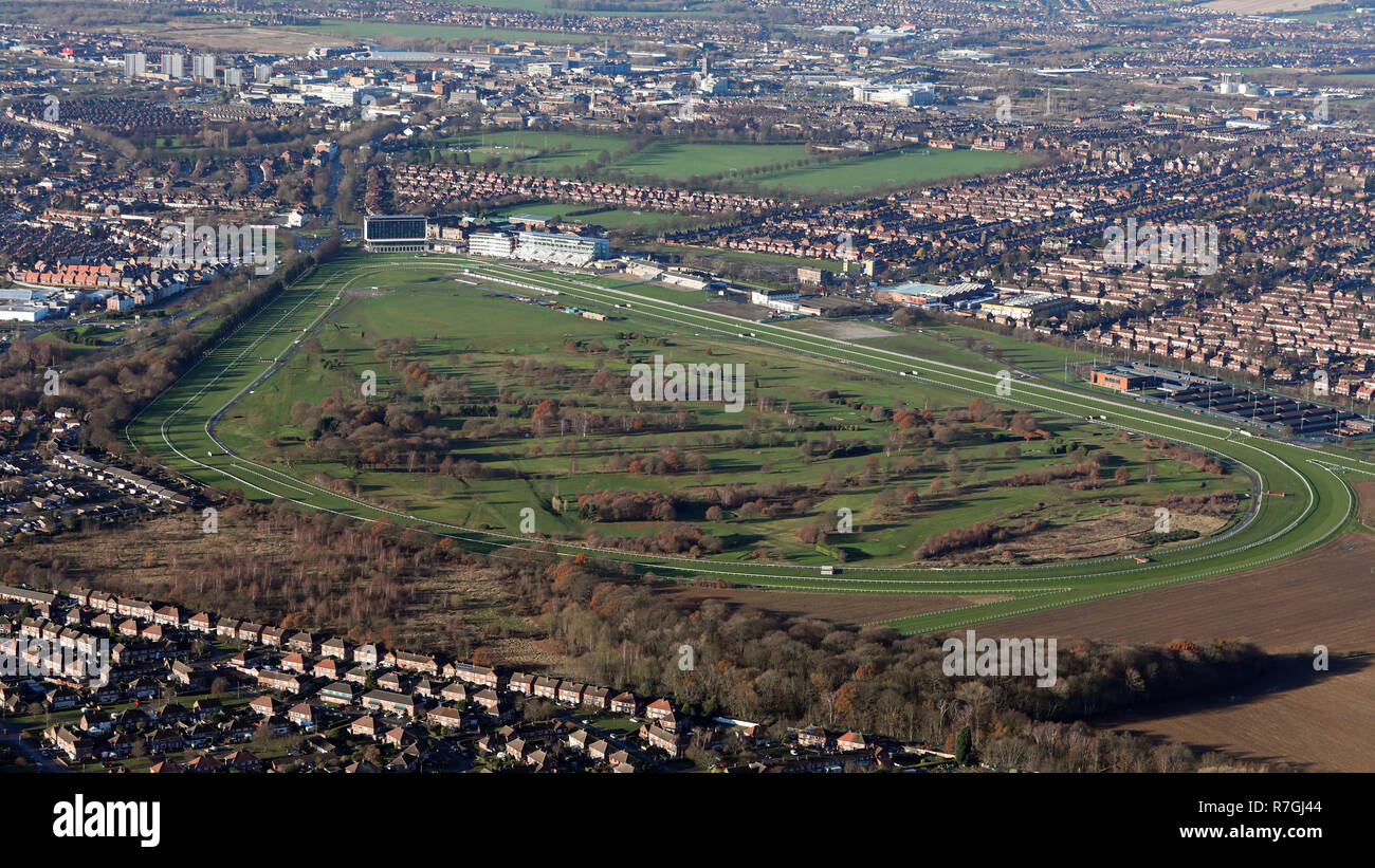 Doncaster racecourse hi-res stock photography and images - Alamy