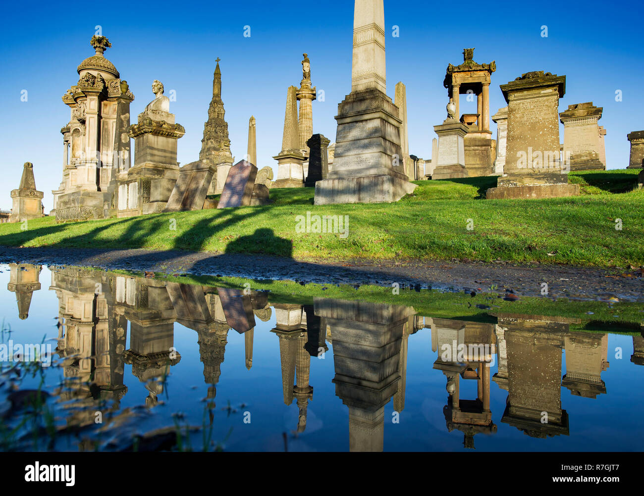 The Glasgow Necropolis , Victorian cemetery in Glasgow, Scotland Stock Photo - Alamy