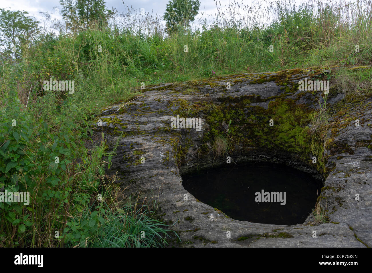 Giant cauldron hi-res stock photography and images - Alamy