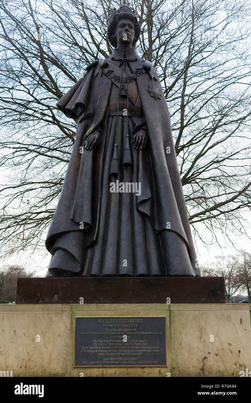 Statue of Queen Elizabeth II by sculptor James Butler at Runnymede ...