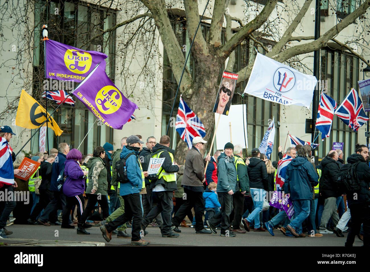 Edl march crowd hi-res stock photography and images - Alamy