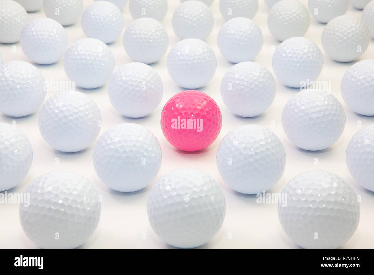 Pink golf ball hi-res stock photography and images - Alamy