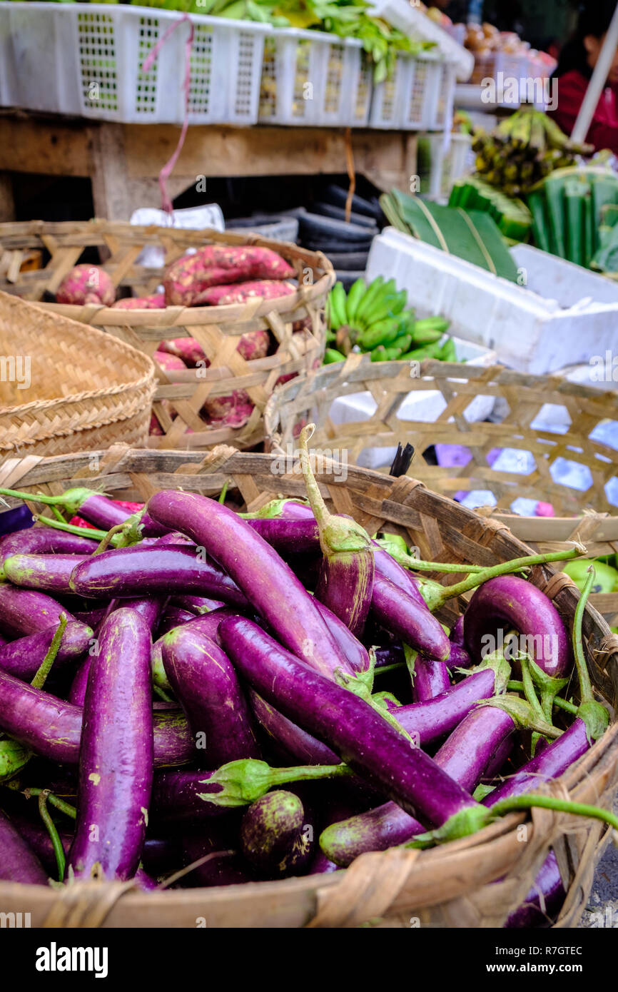 Market stall selling fresh vegetables in Bali, Indonesia Stock Photo ...