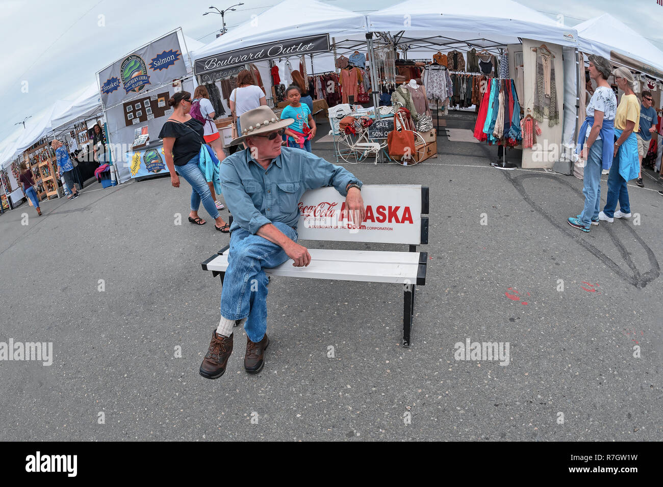 Old people resting on bench hi-res stock photography and images - Alamy