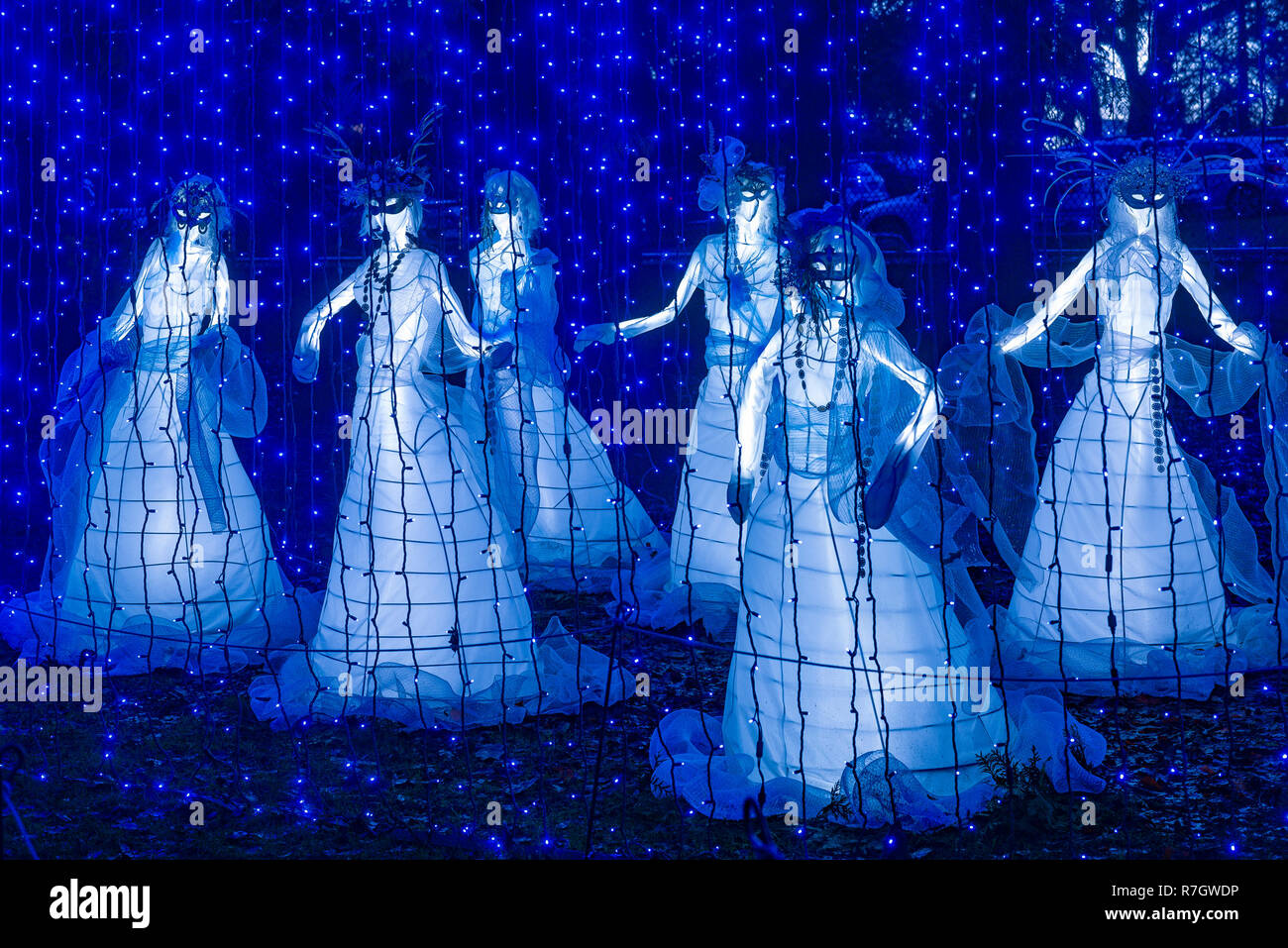 Nine ladies dancing hi-res stock photography and images - Alamy
