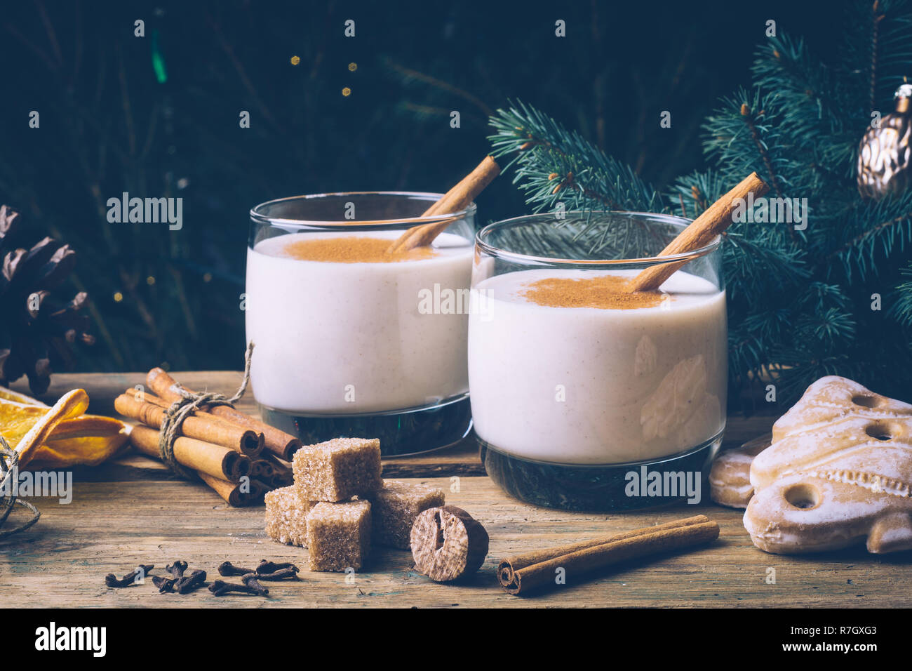 Eggnog egg hi-res stock photography and images - Alamy