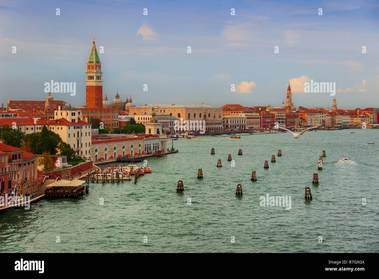 Venice panorama from sea during magical sunset. Romantic sky of Venice ...