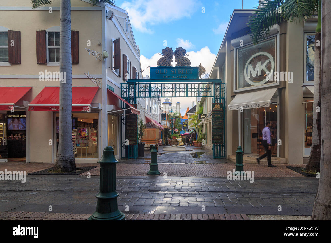 Old street philipsburg st maarten hi-res stock photography and images ...