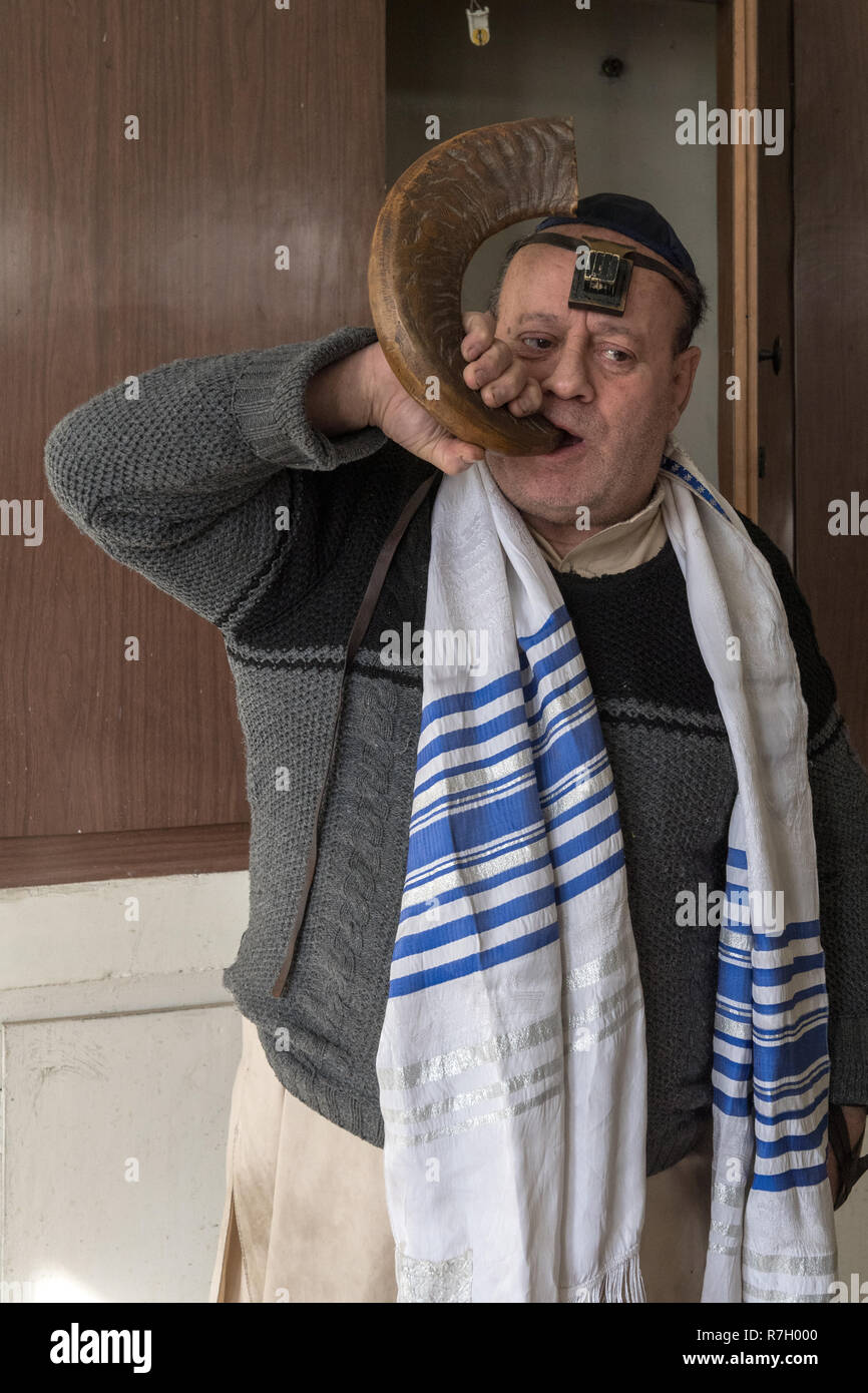 Zablon Simintov is believed to be the last remaining Jew in Afghanistan ...