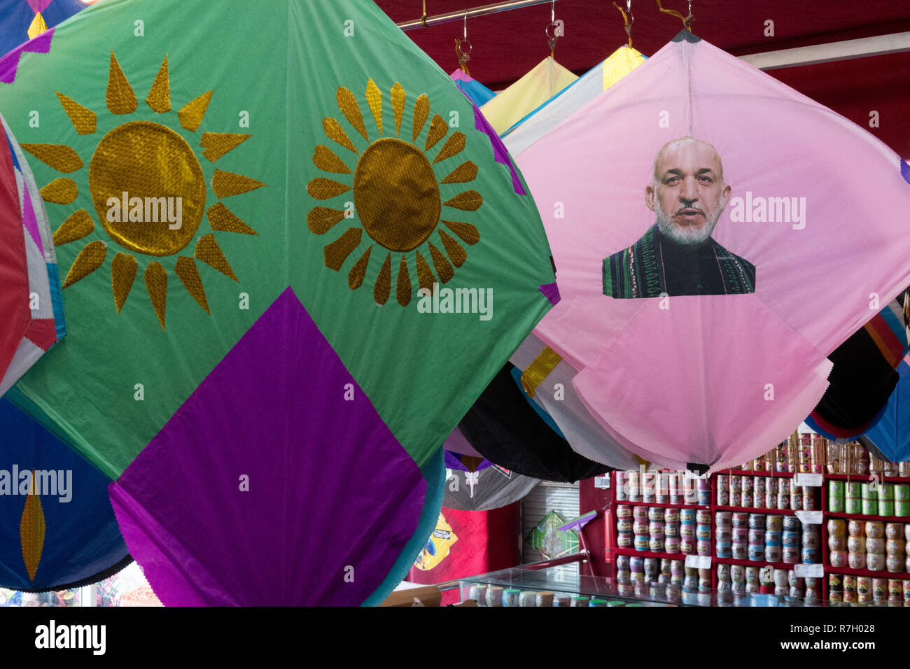 Afghanistan kabul kite shop hi-res stock photography and images - Alamy