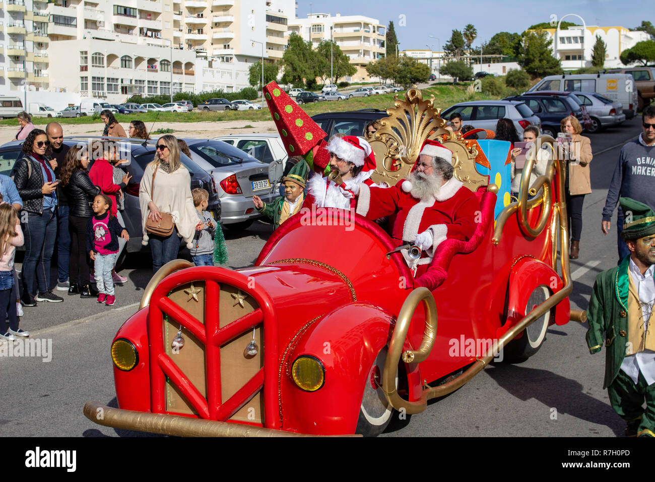 Santa with elves hi-res stock photography and images - Alamy