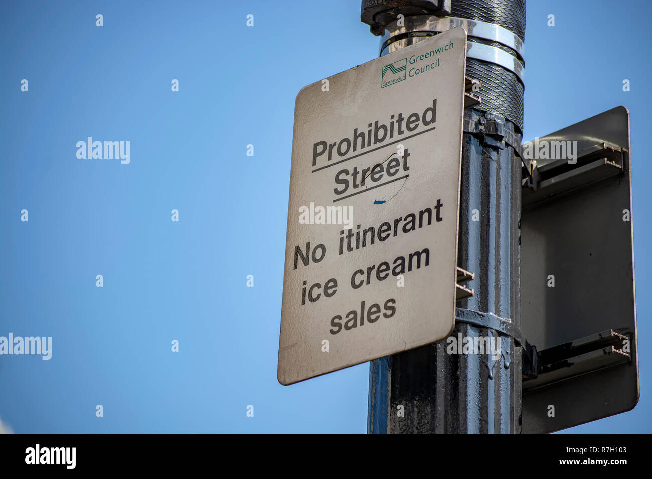 Prohibited Ice Cream Vendor Sign Stock Photo - Alamy