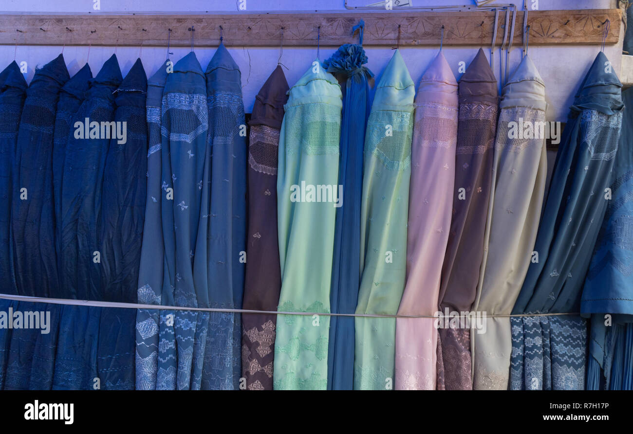 White burqa hi-res stock photography and images - Alamy