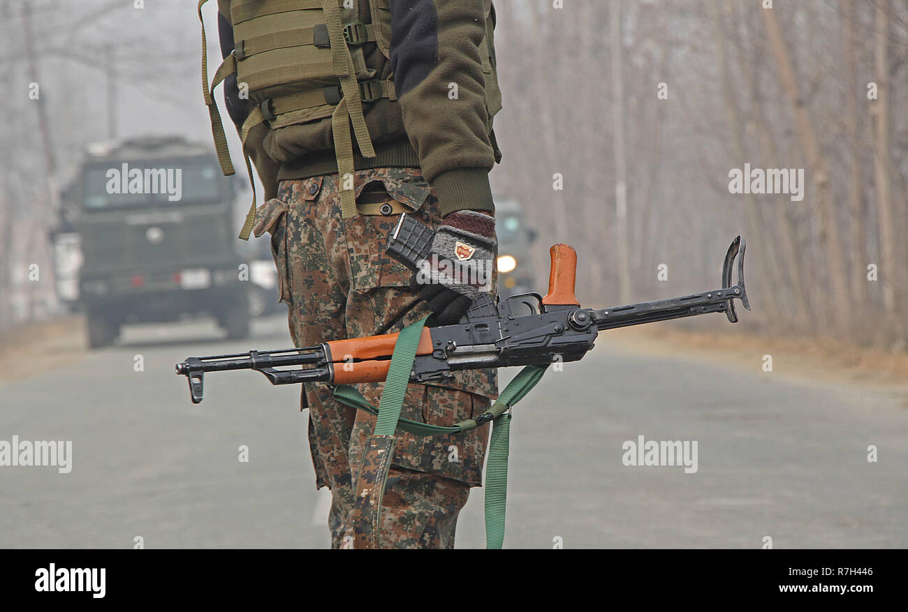 Angry assault rifle hi-res stock photography and images - Alamy