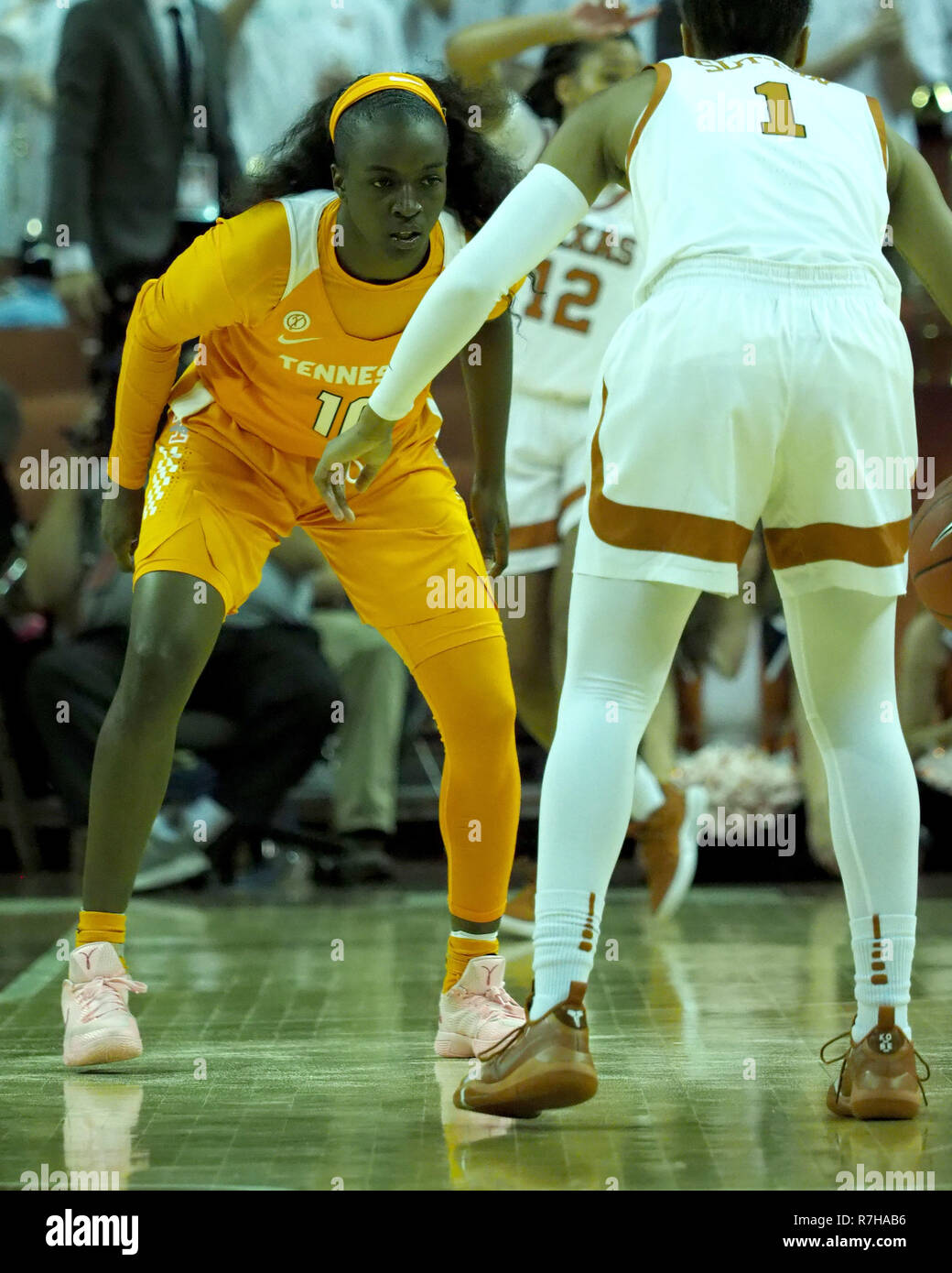 Dec 9, 2018. Meme Jackson #10 of the Tennessee Lady Volunteers in ...
