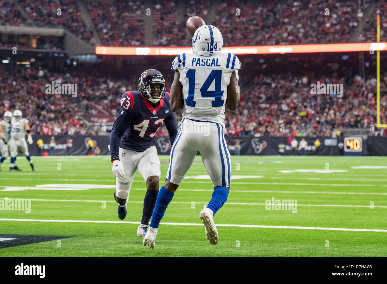 Houston, TX, USA. 9th Dec, 2018. Indianapolis Colts wide receiver Zach ...