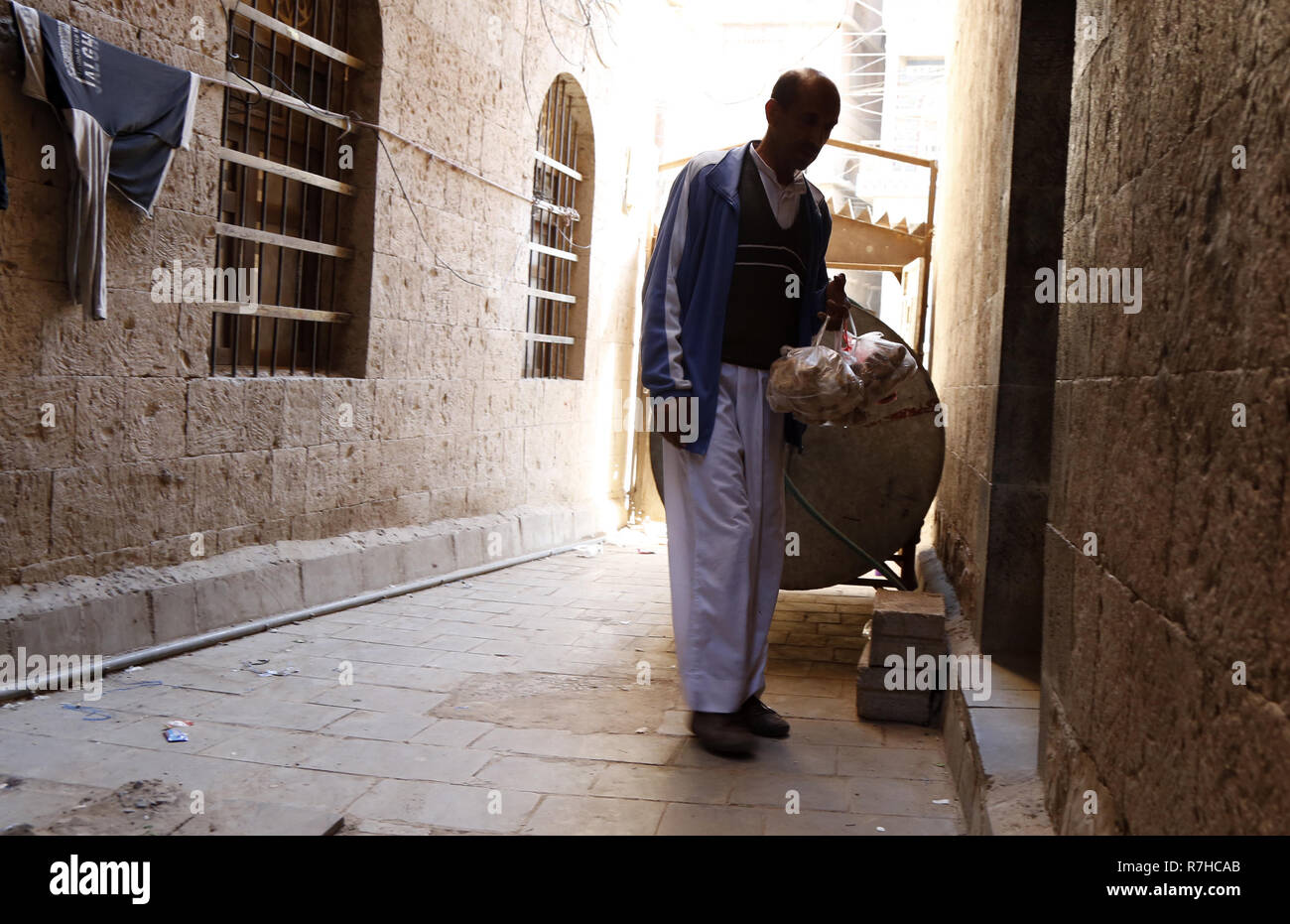 Al sharafi hi-res stock photography and images - Alamy