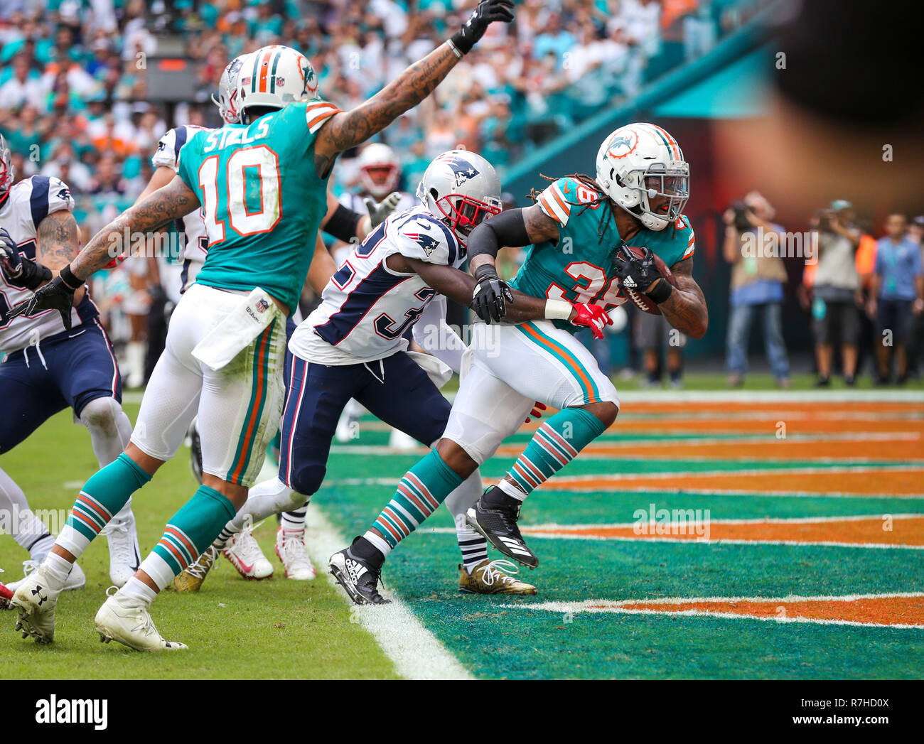 Miami Gardens, Florida, USA. 9th Dec, 2018. Miami Dolphins running back ...