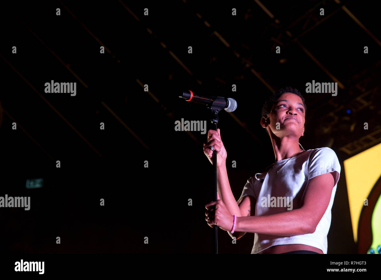 Hive mind hi-res stock photography and images - Alamy