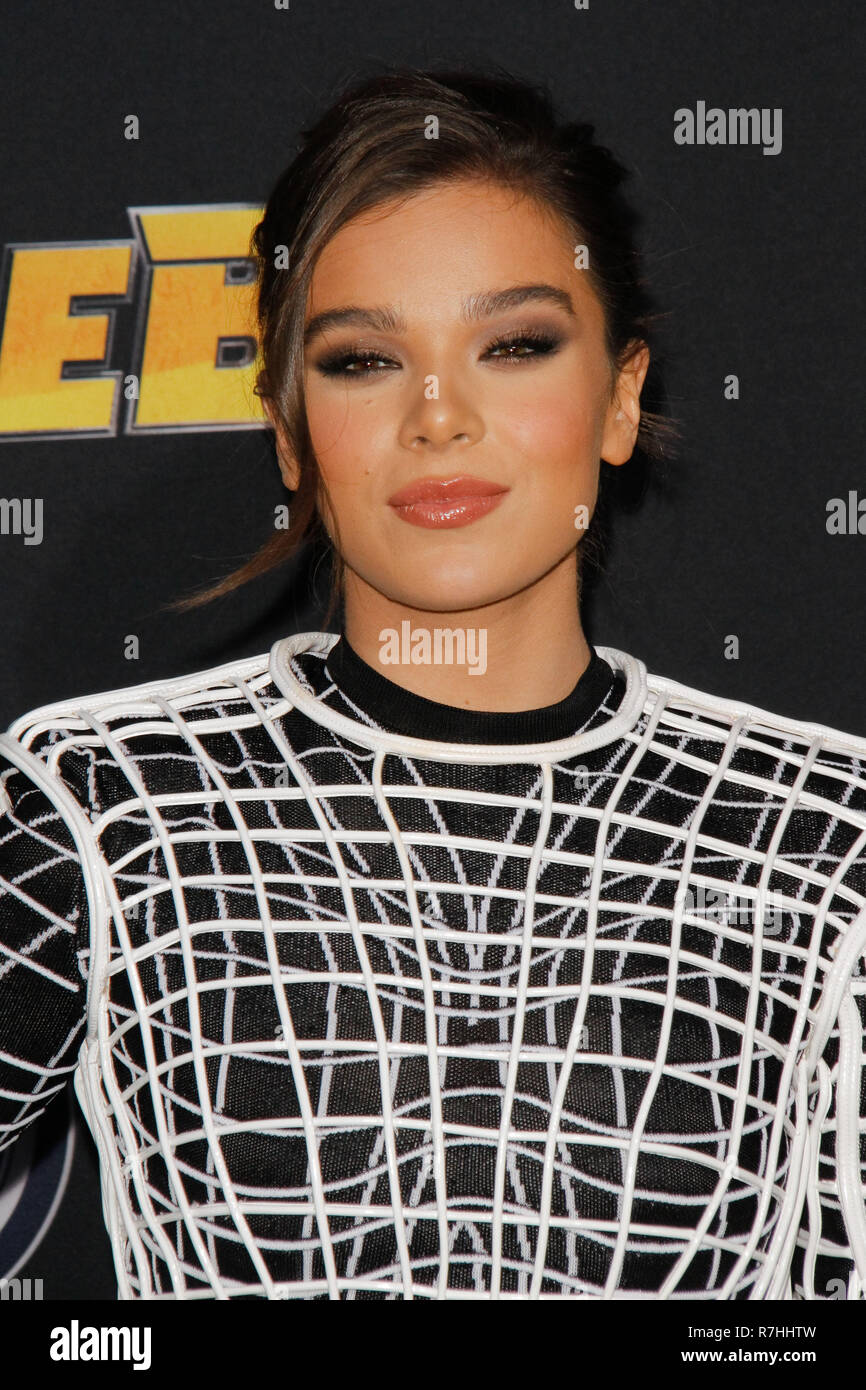 Los Angeles, USA. 9th Dec 2018. Hailee Steinfeld at the Premiere of ...