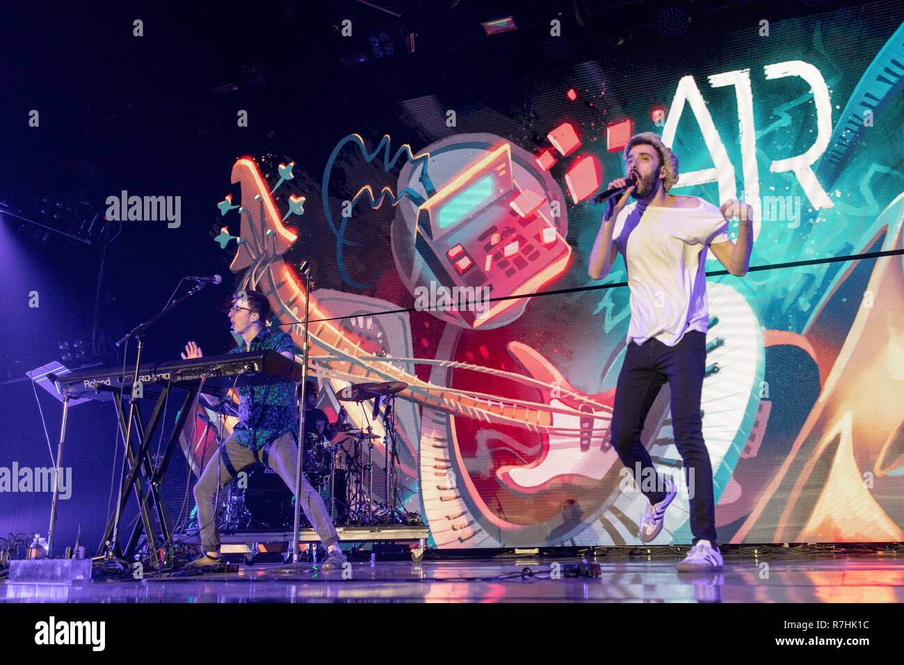 Inglewood, California, USA. 8th Dec, 2018. RYAN JOSHUA MET and JACK ...