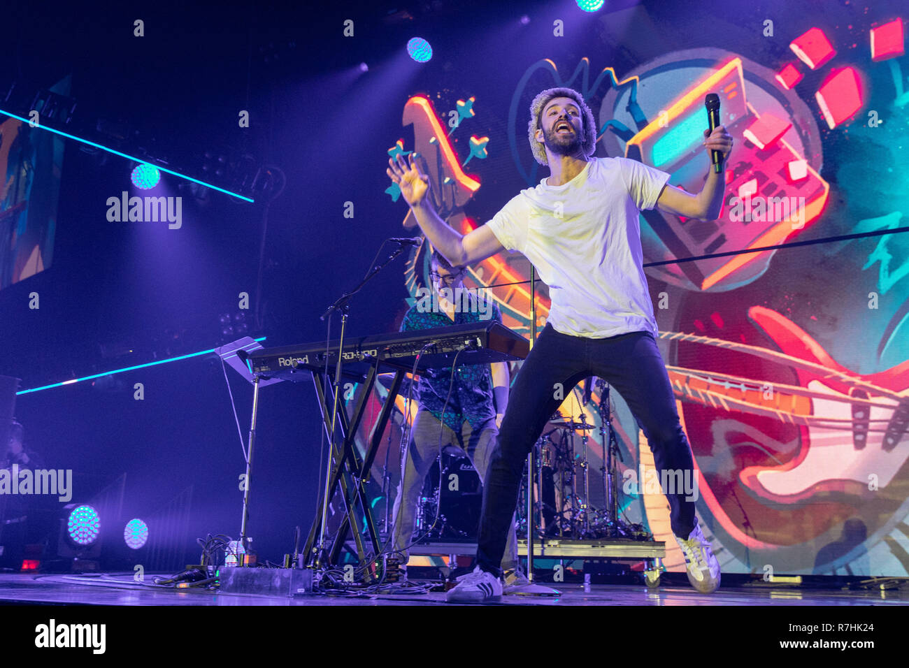 Inglewood, California, USA. 8th Dec, 2018. RYAN JOSHUA MET and JACK ...