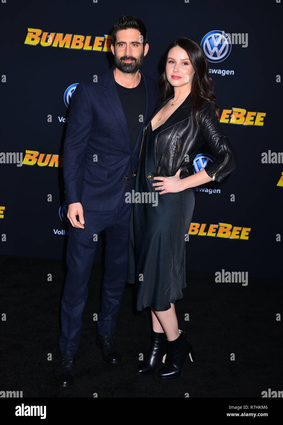 Jenn proske 063 arrives at the premiere of paramount pictures hi-res ...