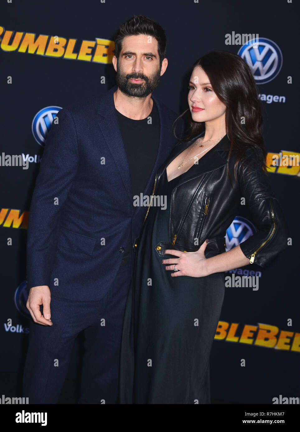 Jenn proske 064 arrives at the premiere of paramount pictures hi-res ...