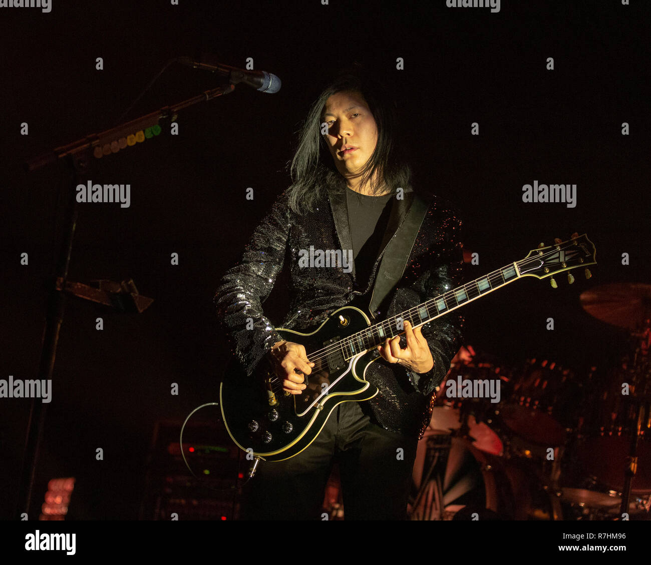 Inglewood, California, USA. 9th Dec, 2018. JAMES IHA of The Smashing ...