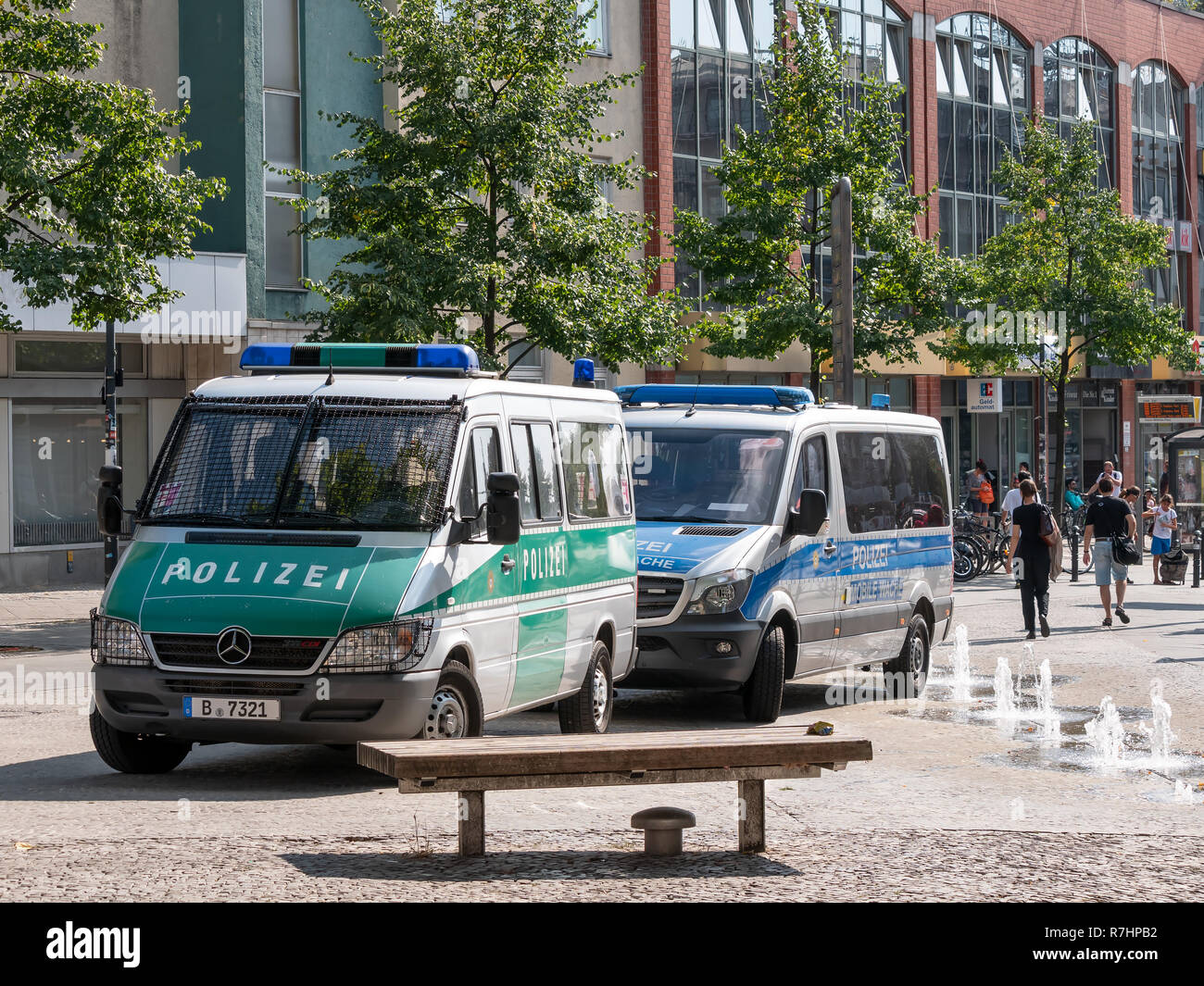 Berlin police car hi-res stock photography and images - Alamy