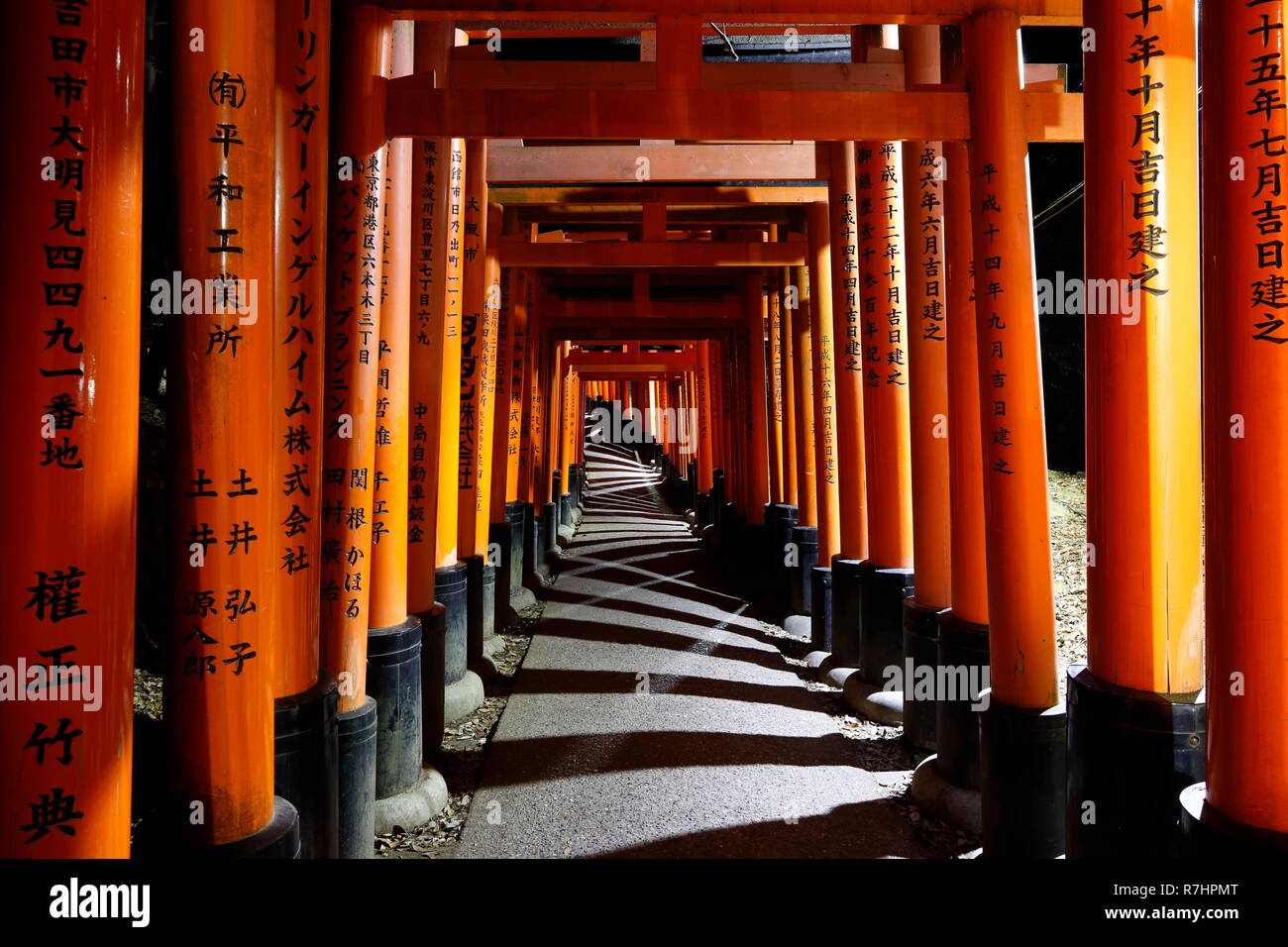 Fushimi inari at night hi-res stock photography and images - Alamy
