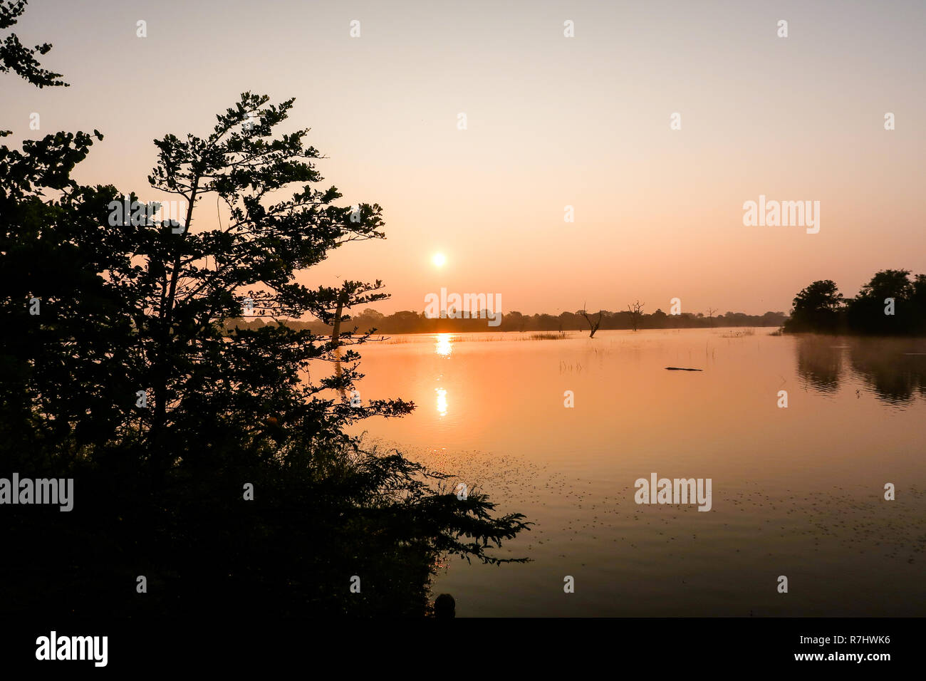 Sunrise over a lake hi-res stock photography and images - Alamy