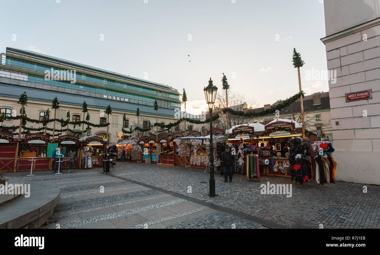 PRAGUE - December 8: Small shops fo tourists in second week of Advent ...