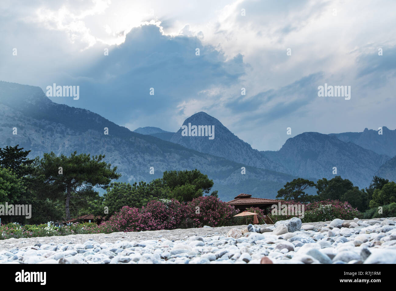 Slanting rays hi-res stock photography and images - Alamy