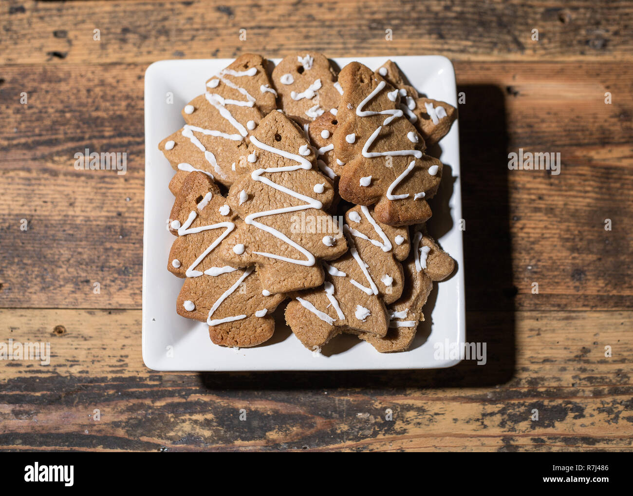 Biscuit shapes hi-res stock photography and images - Alamy