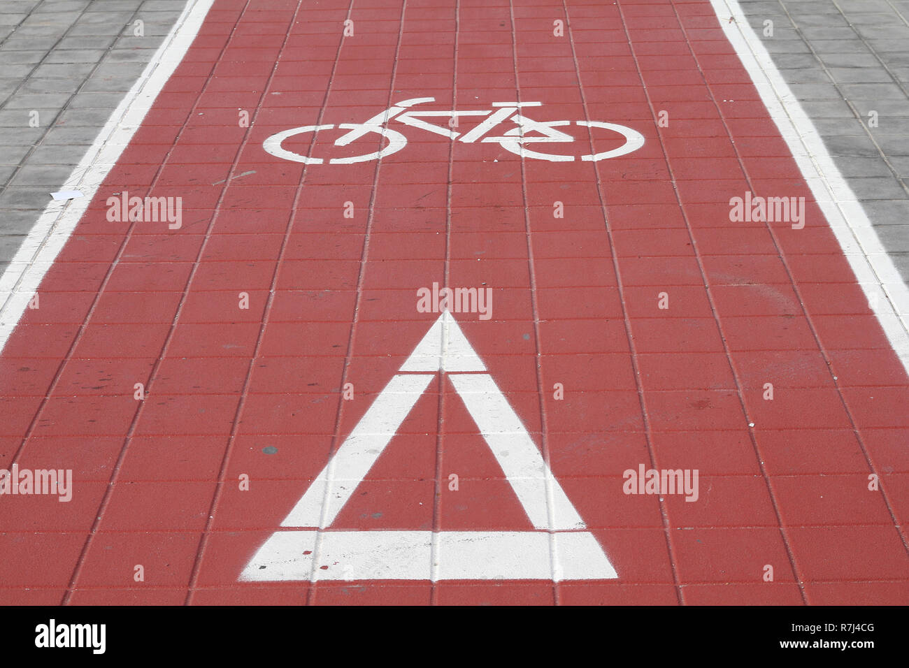 Bicycle path in Valencia, Spain. Cycling way Stock Photo - Alamy