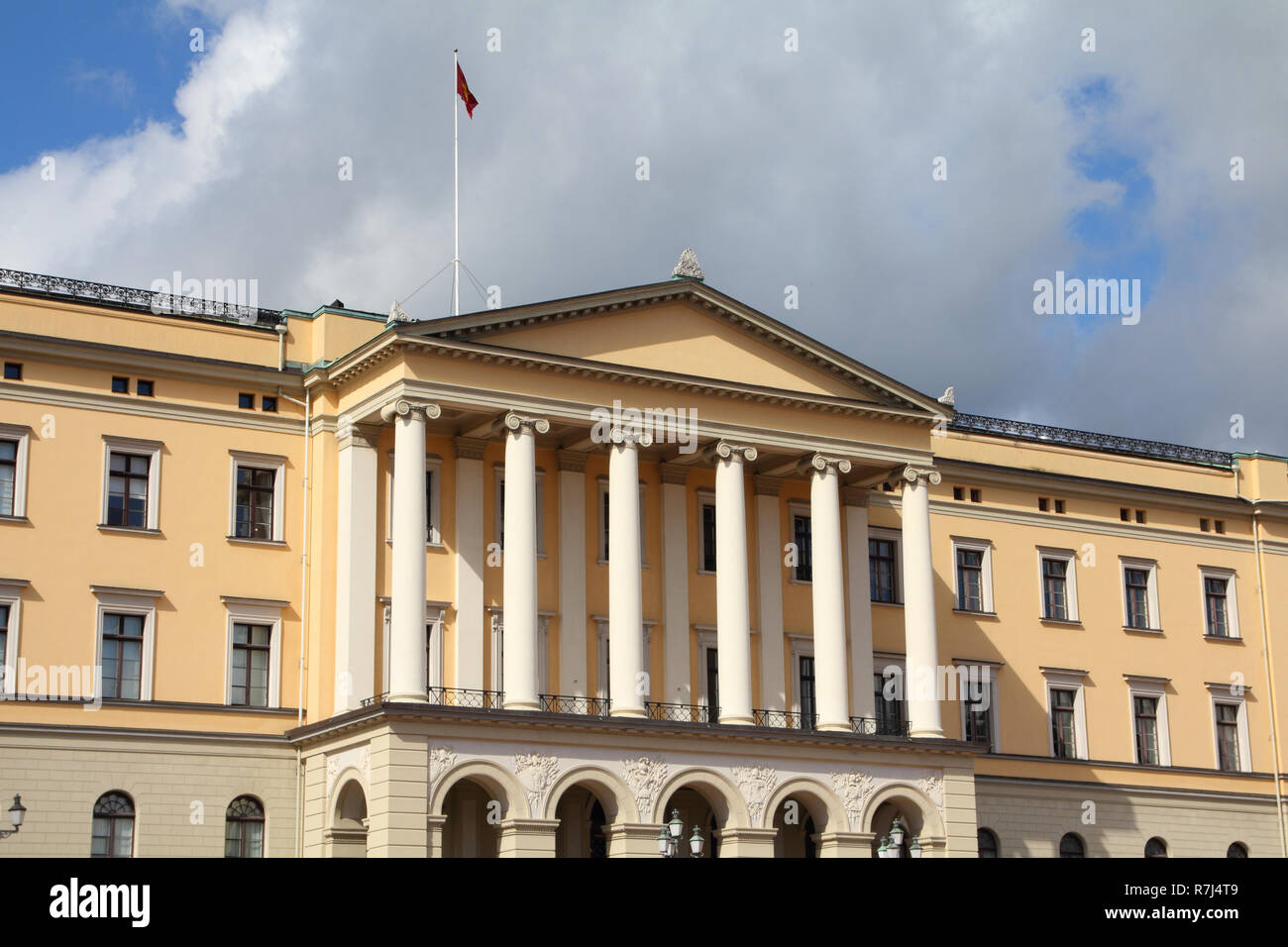 Oslo, capital city of Norway - Slottet, the Royal Palace Stock Photo ...